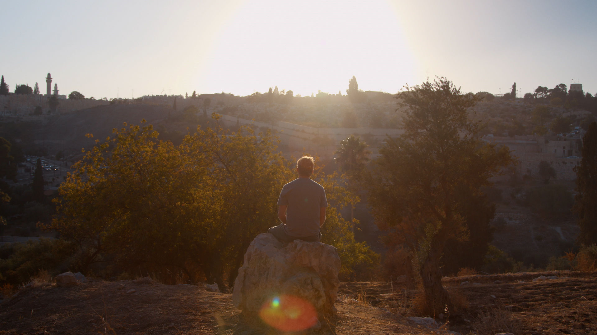 IZZY – The Magazine | IZZY — Stream Israel